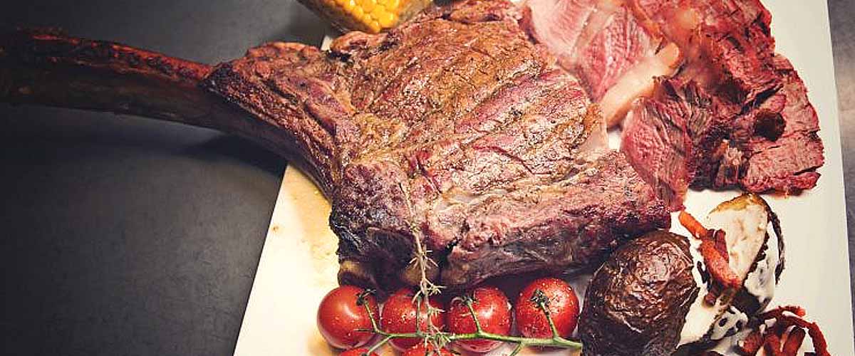 Tomahawk ‘Caveman style’ - BBQ op de kolen - StoerVlees.com