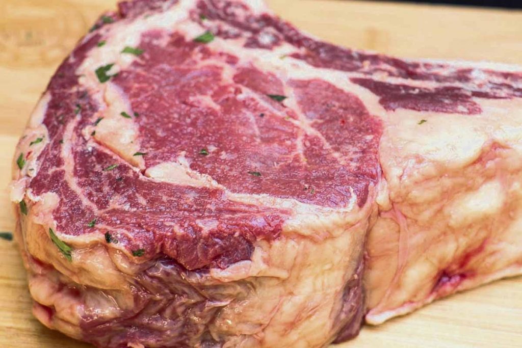 Tomahawk ‘Caveman style’ - BBQ op de kolen - StoerVlees.com